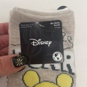 Disney | Accessories | Disney 3 Pair Winnie The Pooh And Tigger Socks ...